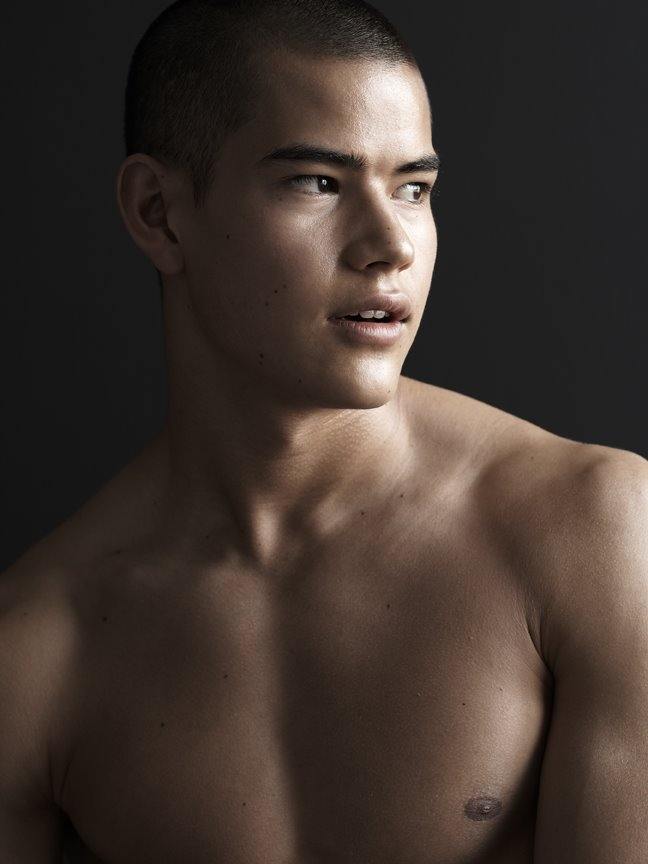HOT HUNKS: SIMON THAM