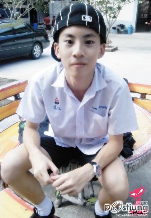 หนุ่มตี๋น่ารัก จาก Zheza