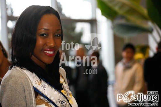 MISS UNIVERSE 2011 : ARRIVAL PICS