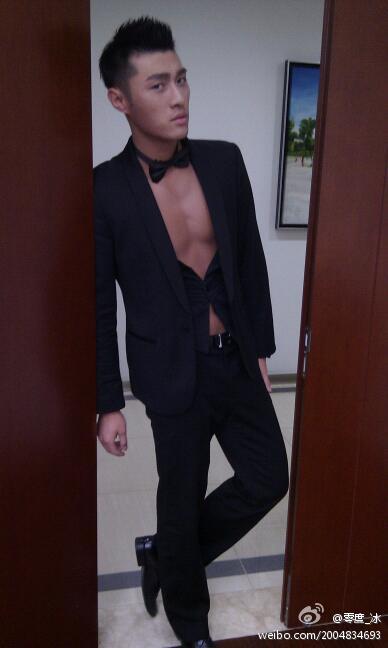 Hot Asian Hunk 25
