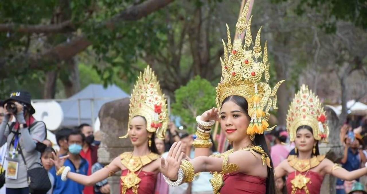 Apsara dance. Apsara style