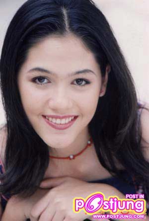 เซ็กซี่สตาร์ทั้ง2 อั้ม พัชราภา กับ ชมพู่อารยา ตอนเข้าวงการใหม่ๆ รูปที่ 22 - PicPost PostJung.com